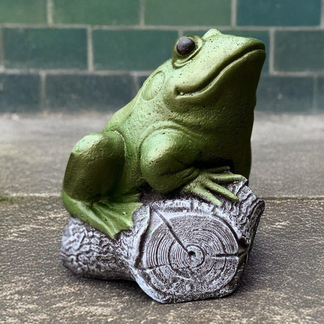 Unique Frog Statue Concrete Water Sculpture Stone Animal Figurine ...