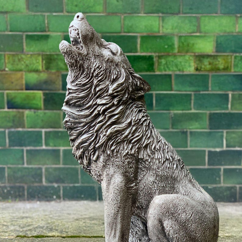 Massive Wolf Statue Concrete Howling Wolf Sculpture Grand Wildlife ...