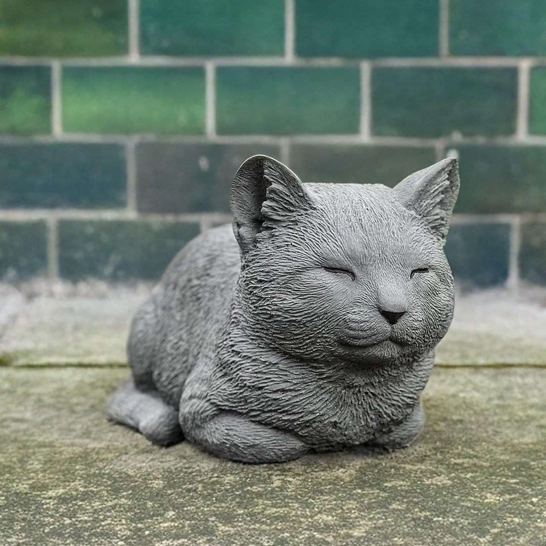 Lying Cat Statue Outdoor Stone Pet Memorial Figurine for Garden ...