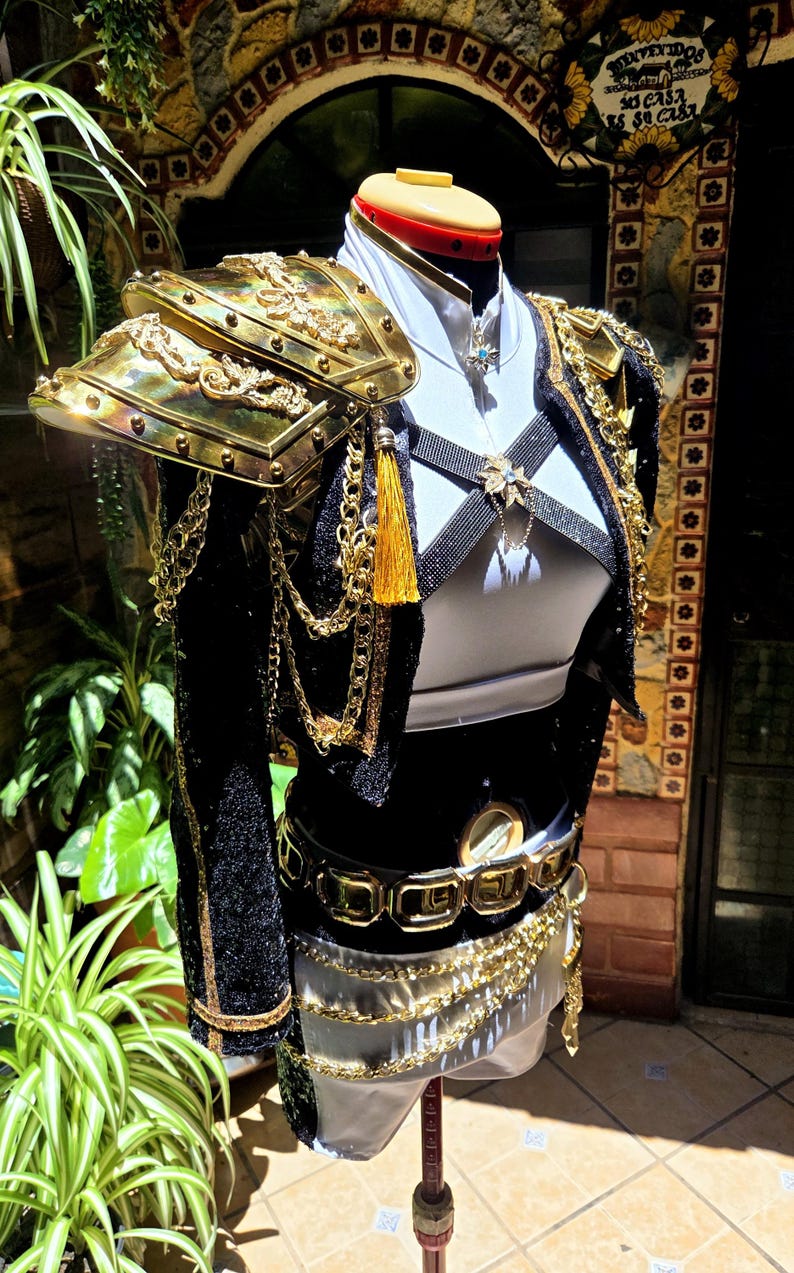Rumi GOLDEN Outfit From KPOP DEMONHUNTERS Cosplay Exppress Ready for ...