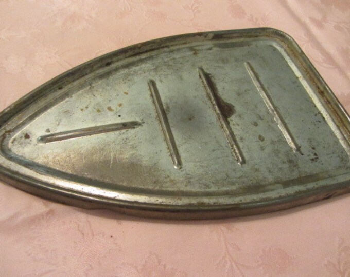 Vintage Metal Iron Rest for Your Hot Iron - Etsy