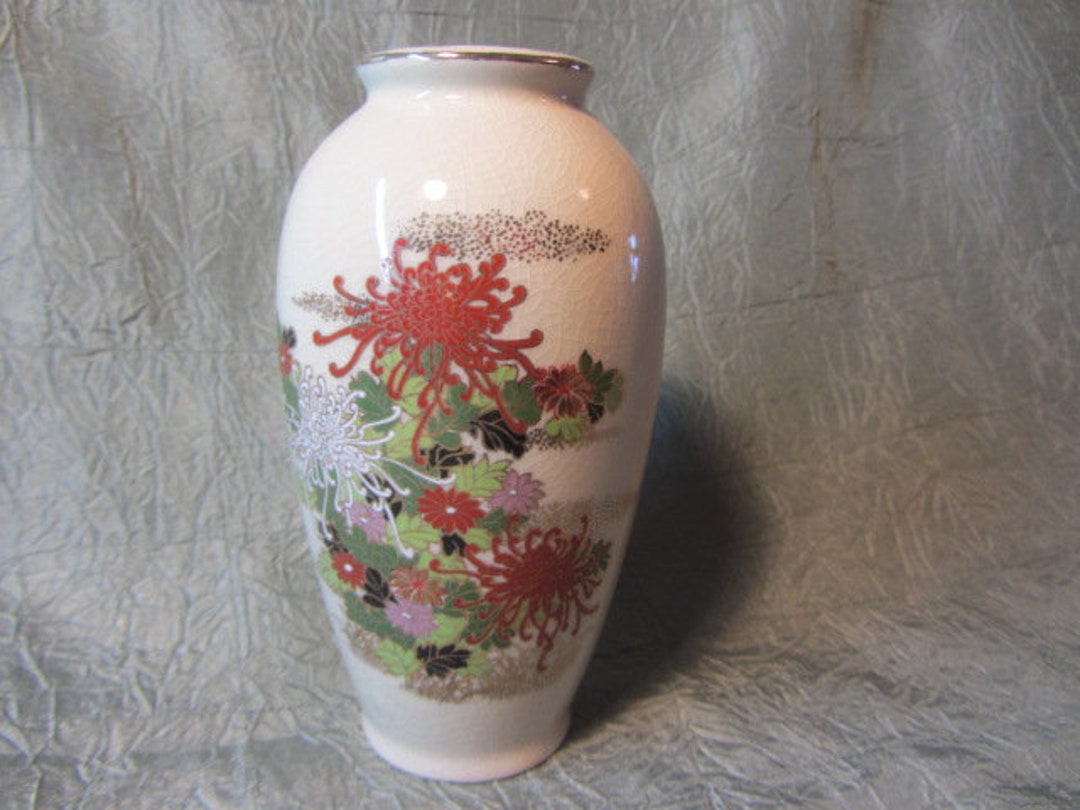 ARTMARK Vintage Floral Vase, White Ceramic Painted Floral Vase ...