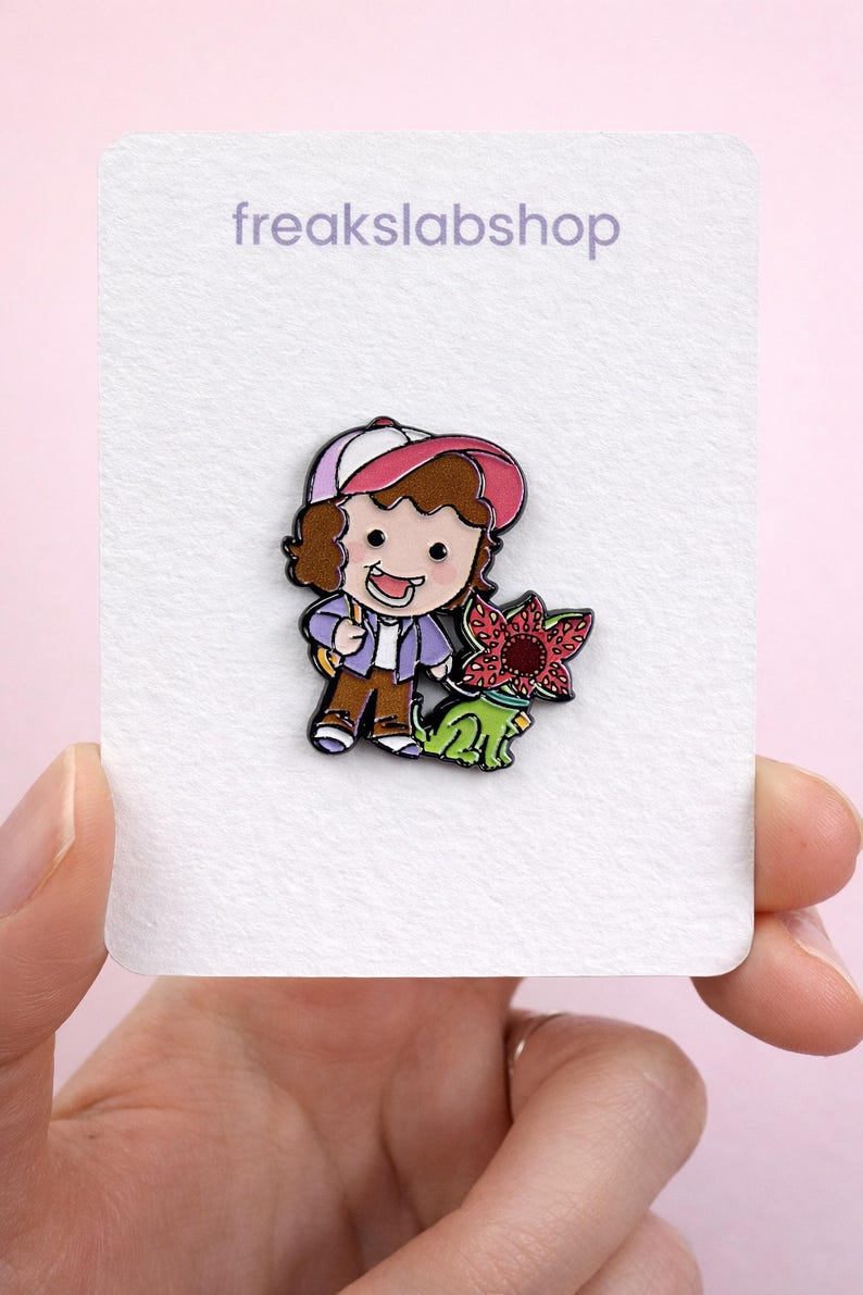 Chibi Stranger Things Enamel Pin – Dustin & Demogorgon - Fandom Horror ...