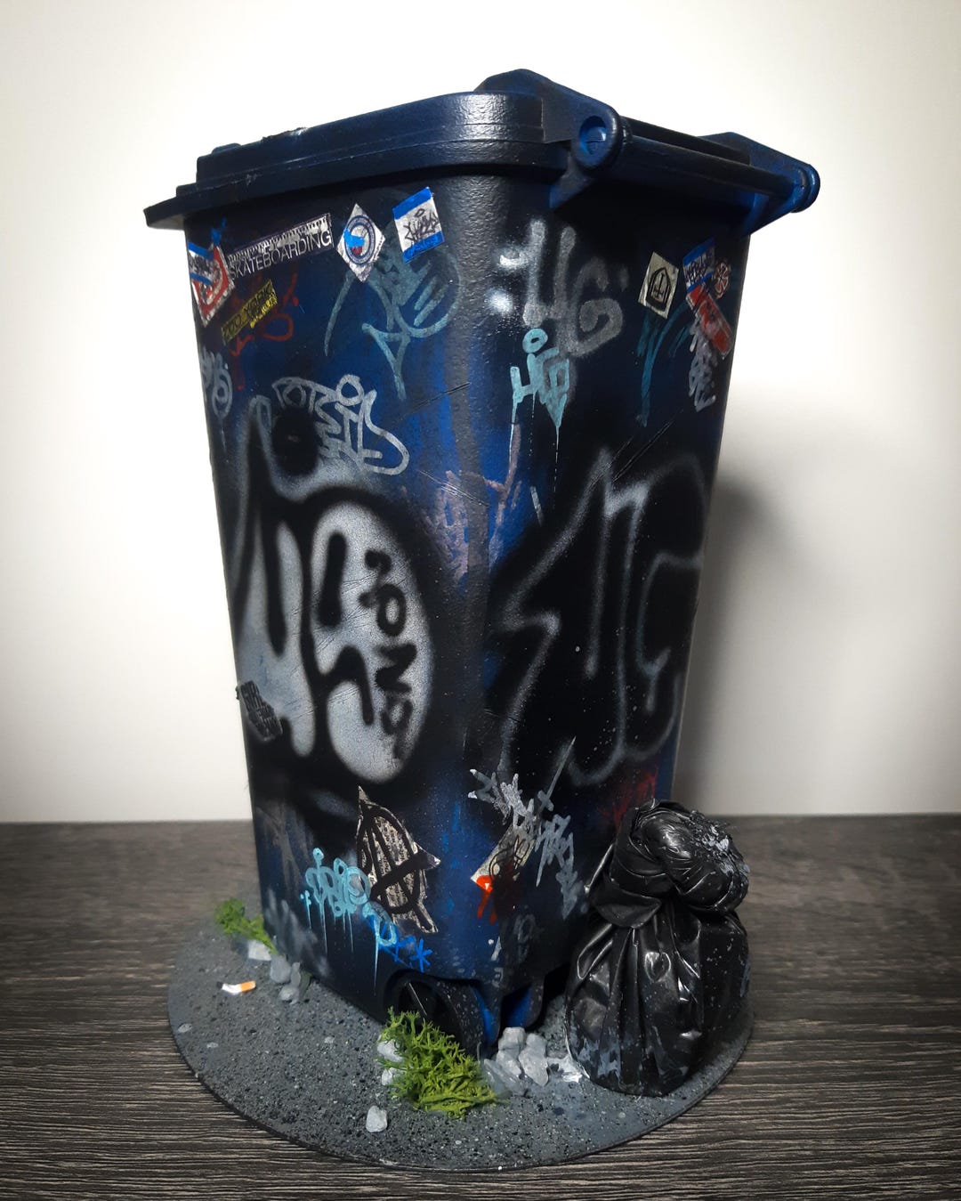 Realistic Graffiti Trash Can Replica Tabletop Art - Urban Street ...