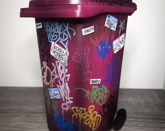 Mini Graffiti Trash Can Replica - Street Art Desktop Display / Decor ...