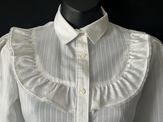 vintage ruffle bib blouse 70s white button down top m… - Gem