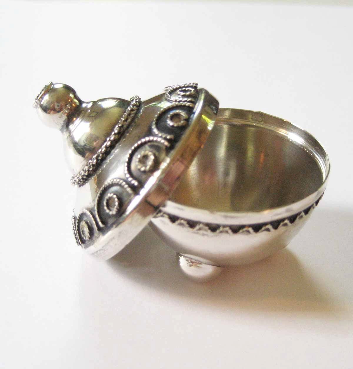 Sterling Silver Box Israel Round Box Filigree Accents - Etsy