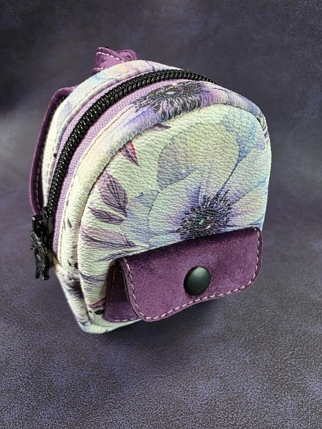 Lilac Blooms. Keychain Mini Backpack. Handmade Vinyl Bag - Etsy