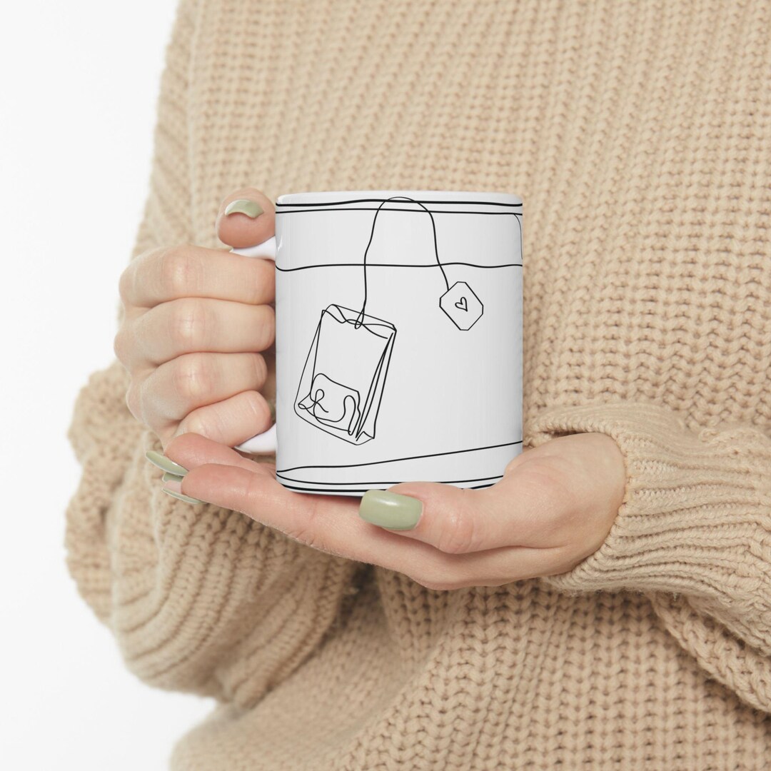 Minimalist Ceramic Mug, 2D Illustration Lover Tea Mug, Coffee Cup, Hot ...