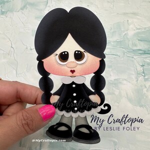 The Family Wednesday Hand Pugsley Itt Lurch Morticia Gomez Granny ...