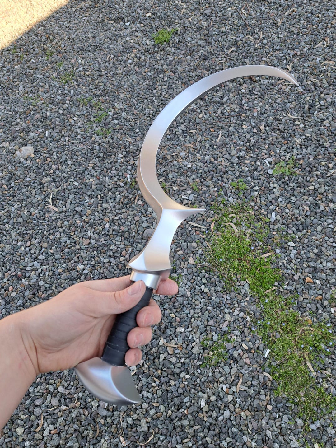 Sickle Sisters Dimitrescu - Etsy