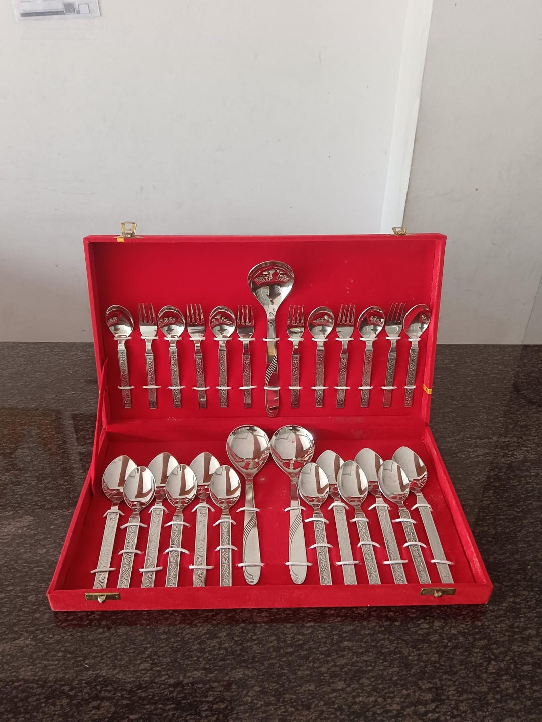 Indian 27-piece Steel Flatware Set, Stylish Dinnerware Cutlery for Home ...