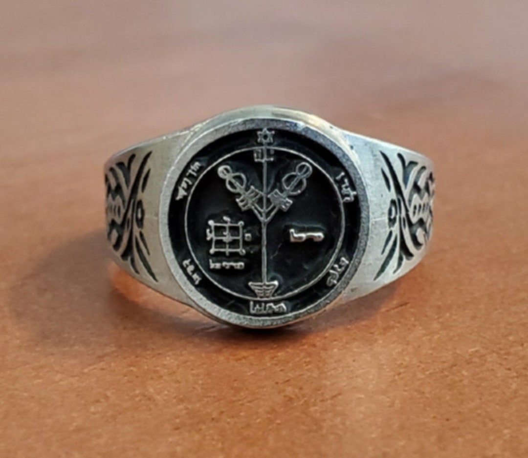 Fourth Pentacle of Jupiter Ring - Pentacle Seal From the Key of Solomon ...