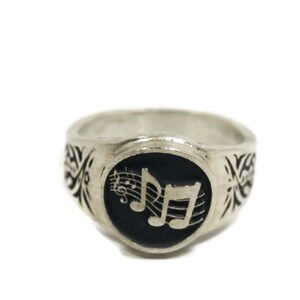 Music Notes on Staff Ring - Music Lovers - Musician Piano Instrument ...