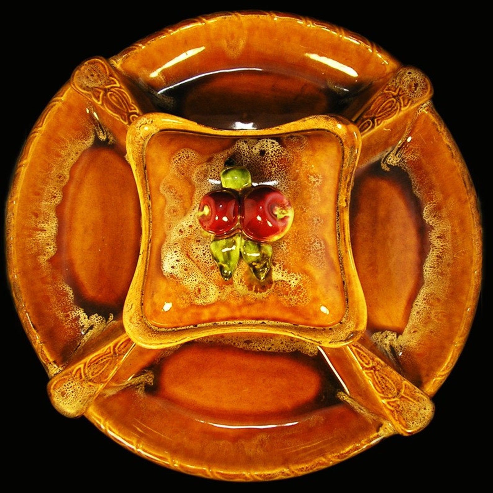 Wade California Divided Snack Set With Covered Center Bowl: Apple ...