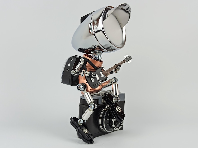 Handcrafted Guitarist Robot Lamp - Fully Poseable Robot Desk Light ...