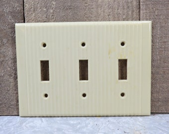 Vintage Bakelite Switch Plate Cover / Fine Ribbed White Ivory Cream ...