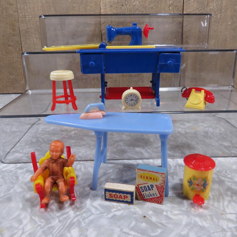 Choice Vintage Renwal 1950s Miniature Plastic Dollhouse Furniture and ...
