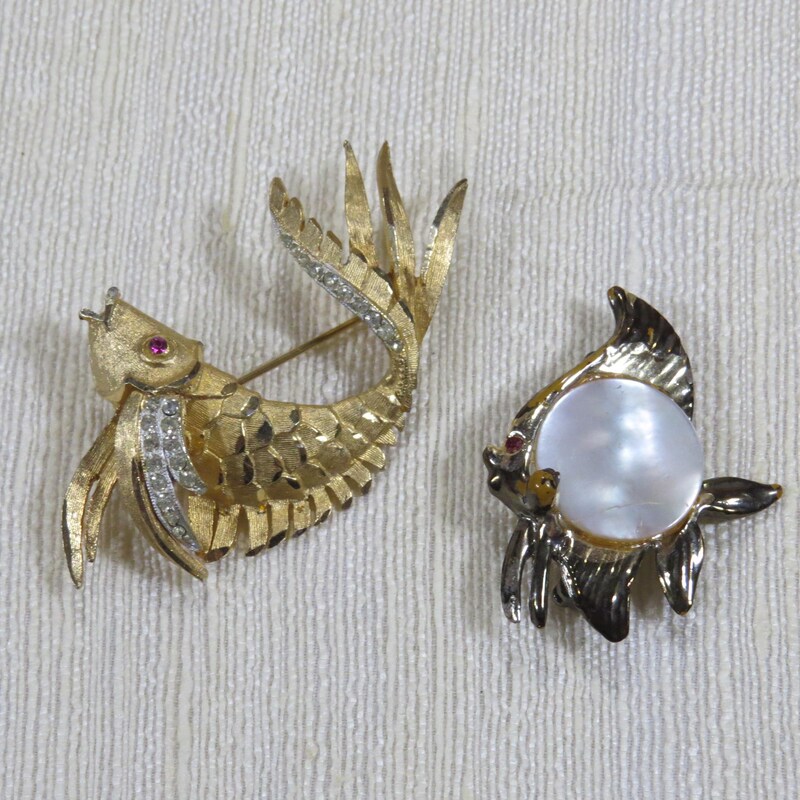 Vintage Fish Brooch - Etsy