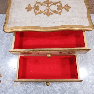 Vintage Musical Jewelry Box Mid Century Hollywood Regency Dresser Box ...