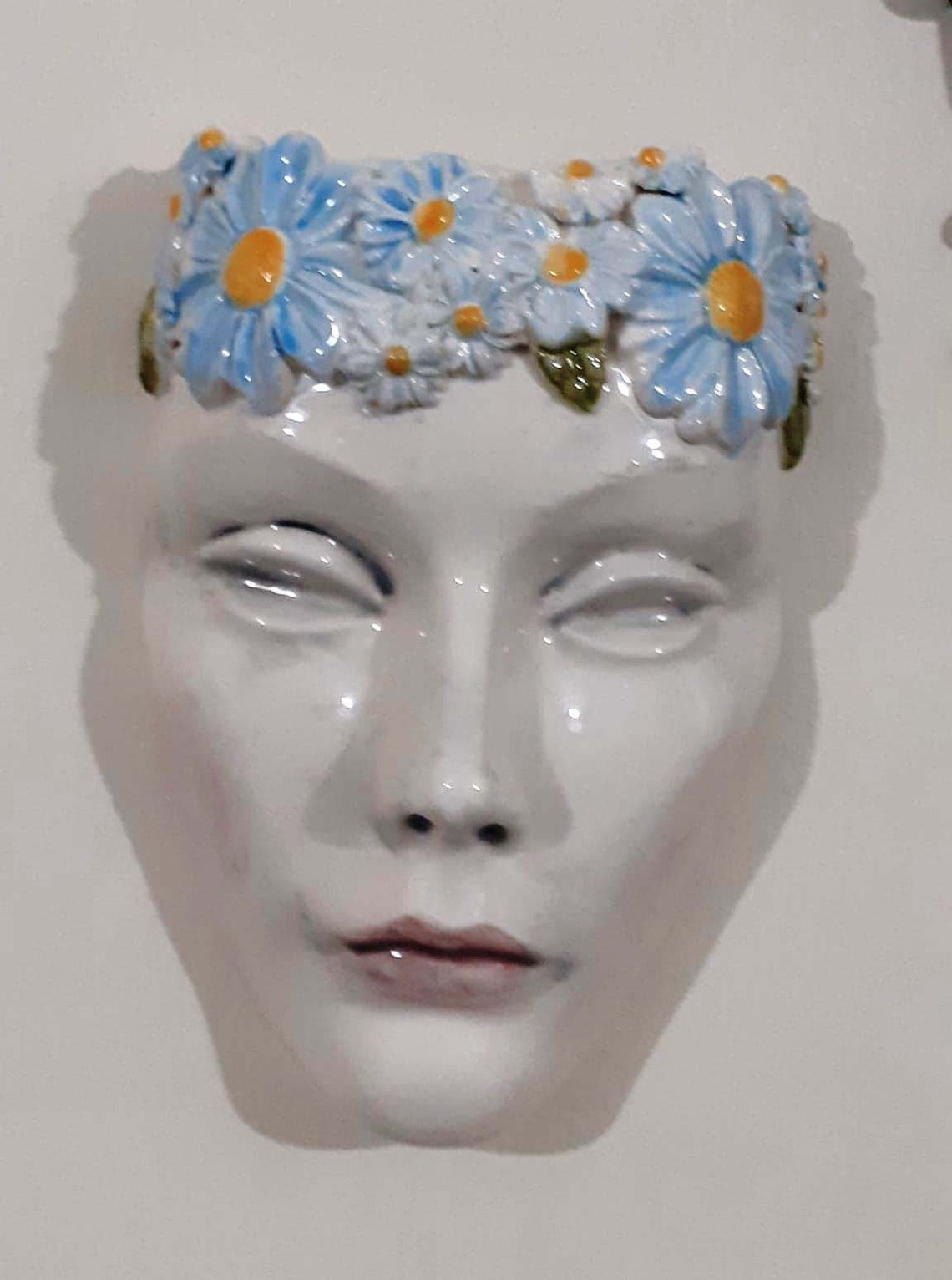 Large Flat Back Vase With Daisys - Etsy