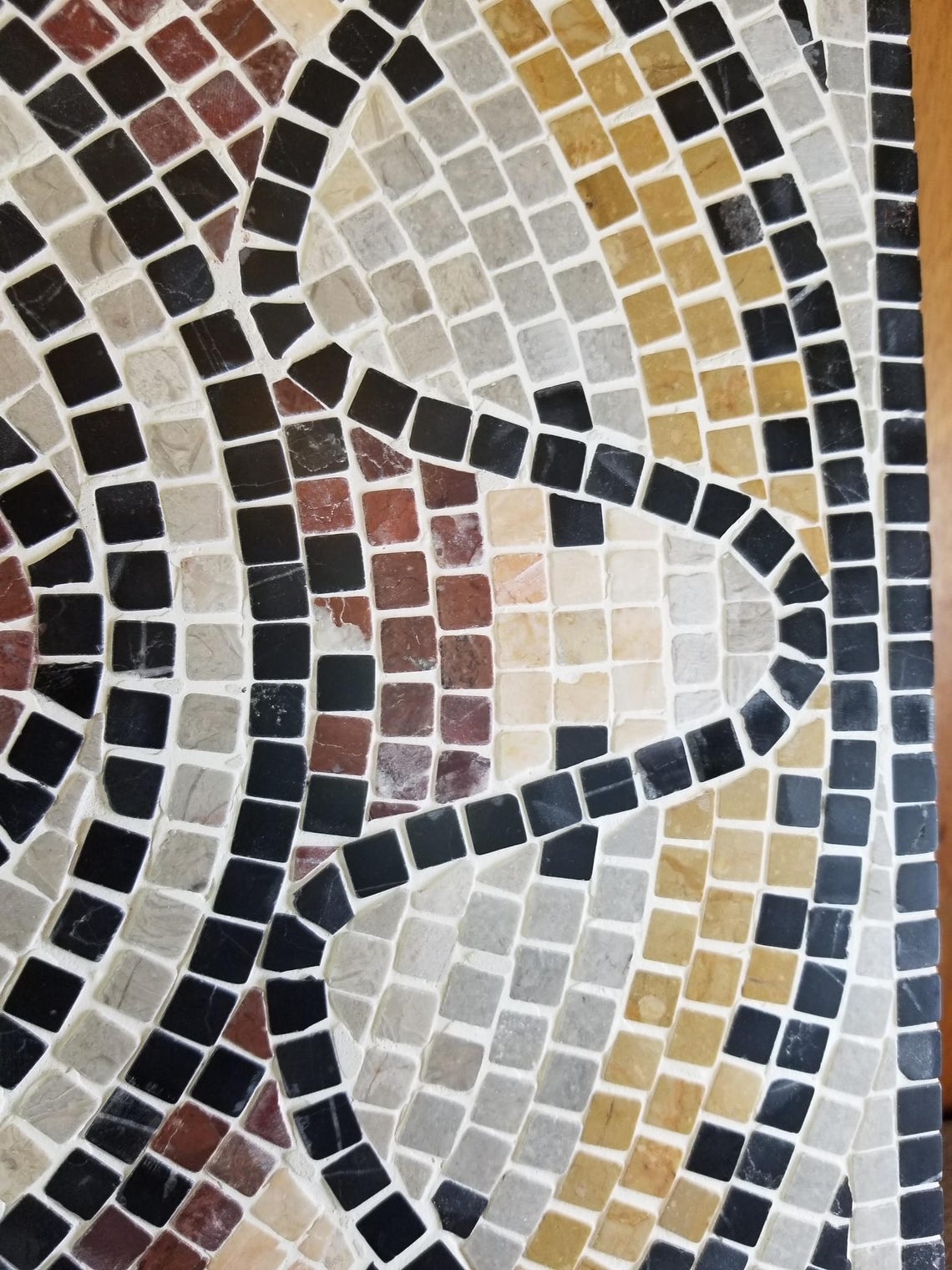 Handcrafted Roman-inspired Mosaic | Solomon's Knot Geometric Design ...
