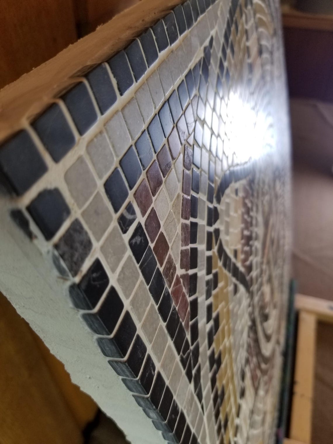 Handcrafted Roman-inspired Mosaic | Solomon's Knot Geometric Design ...