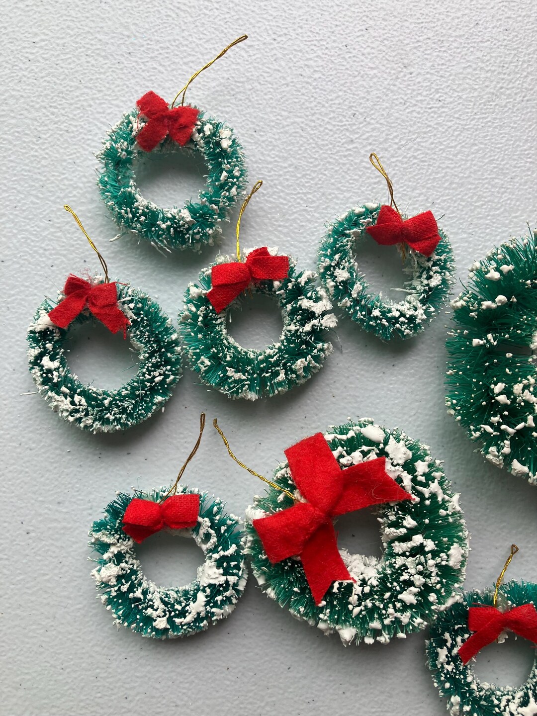 Vintage Christmas Flocked Wreath Tree Ornaments Green Red Set 10 ...