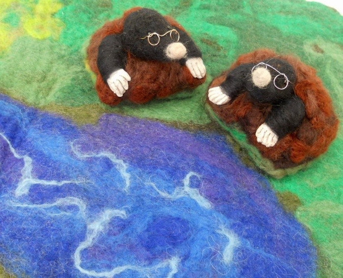 Needle felted Mole Mole in Molehill Waldorf Play mat Play | Etsy