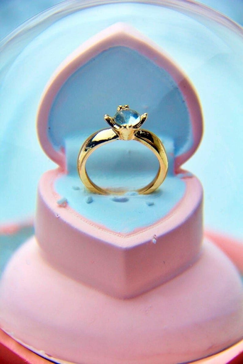 Diamond Engagement Ring Color Changing Musical Snow Globe LED Musical ...