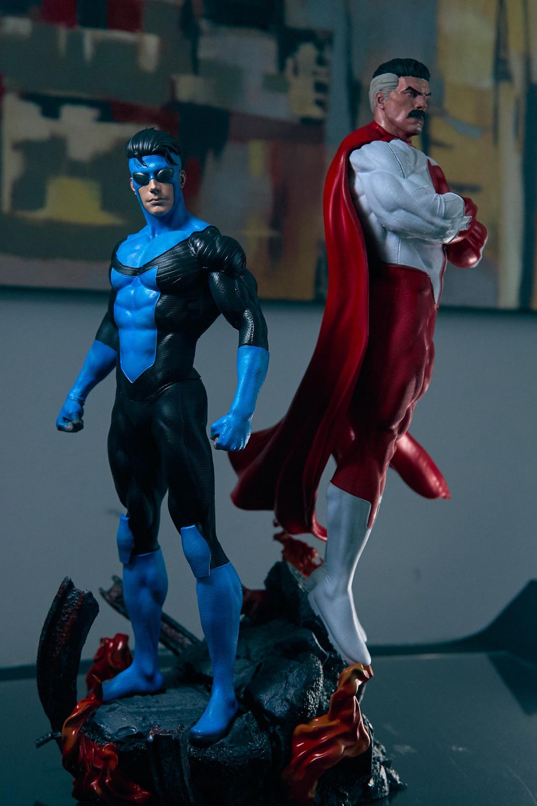 Invincible Statue Figure Scale 1/6 Blue Suit Mark & Omniman - Etsy