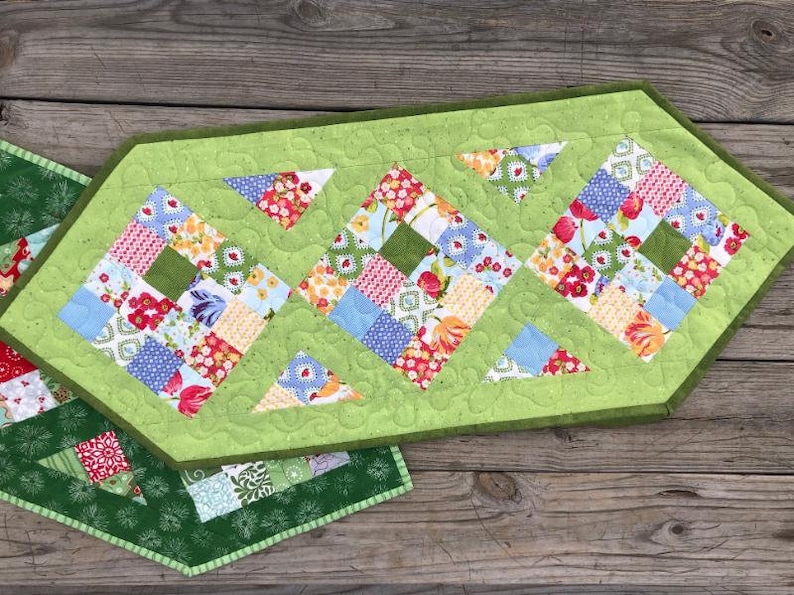 To the Point Table Runner PDF Pattern - Etsy