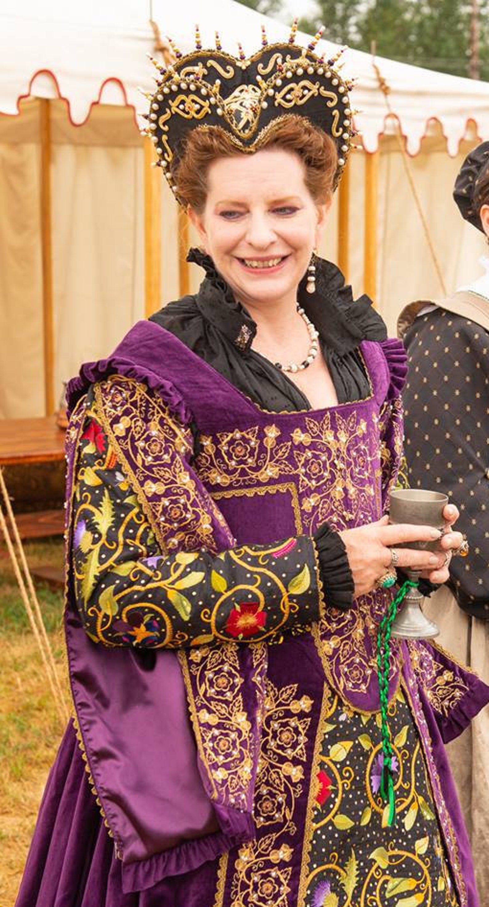 Women's Plus Size - Elizabethan Costume, Bridal Gown, Renaissance Dress ...