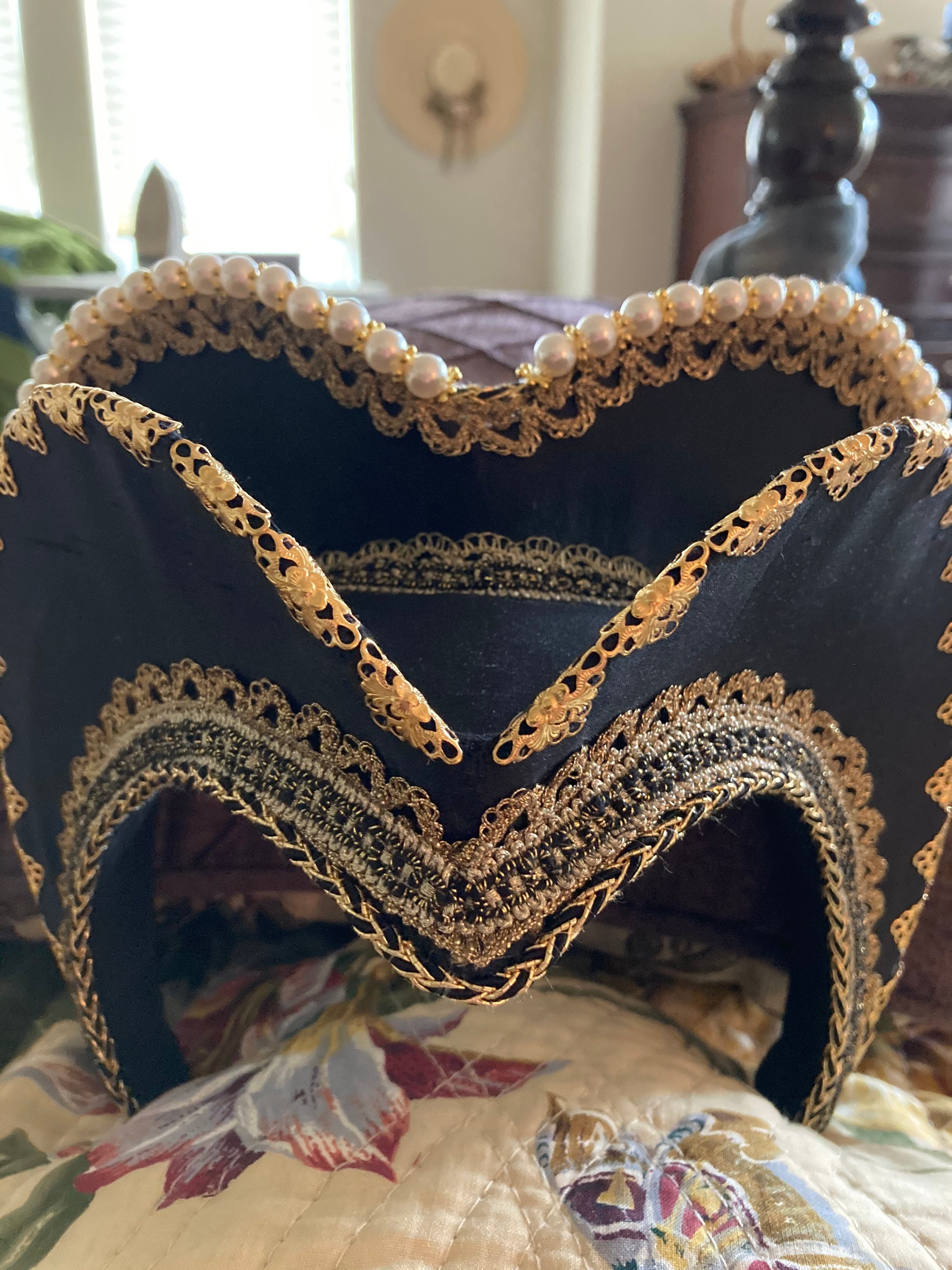 Women's Elizabethan Heart Shaped Attifet, Headdress, Renaissance Custom ...