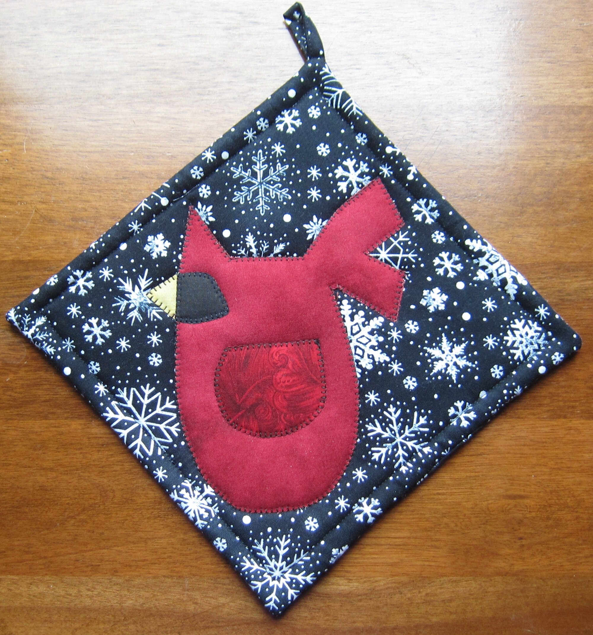 Funky Appliquéd Red Cardinal on Snowflakes Christmas Winter Pot Holder ...