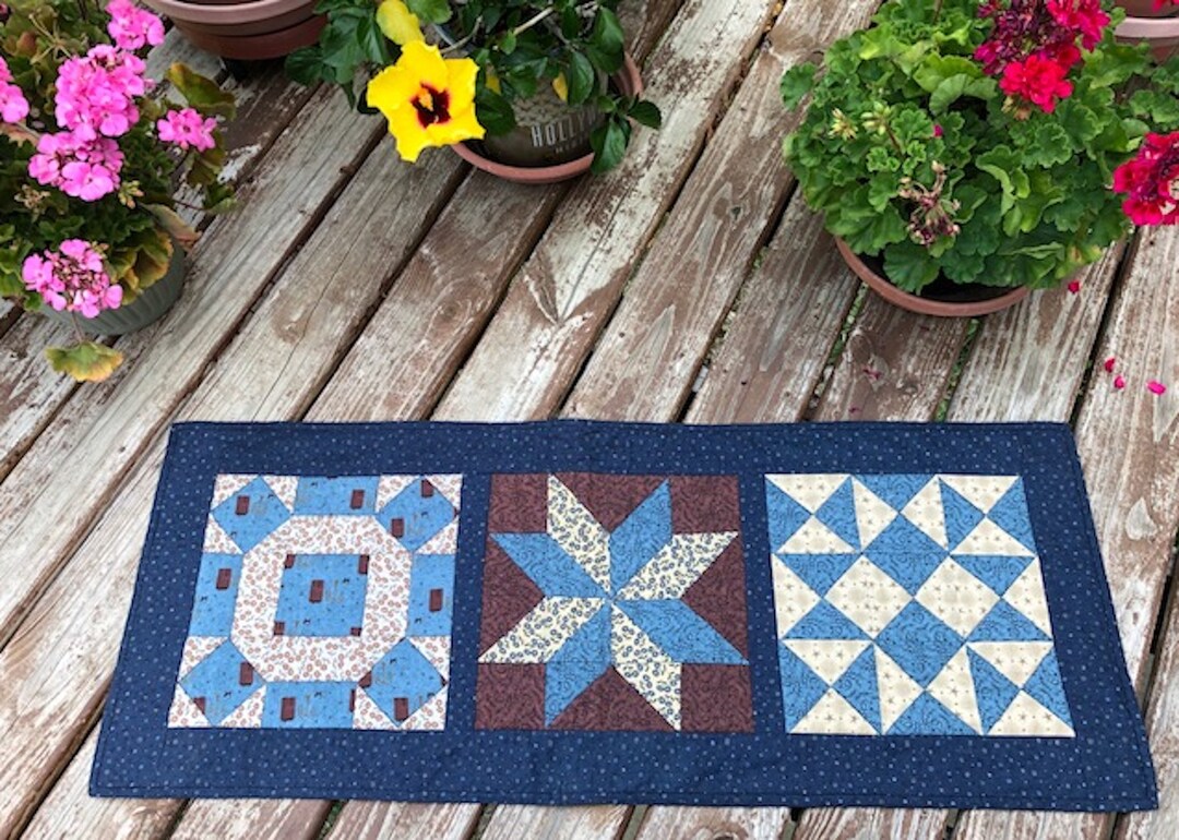 Primitive Americana Blues Tan Stars Flowers Cats Pieced Quilted Table ...
