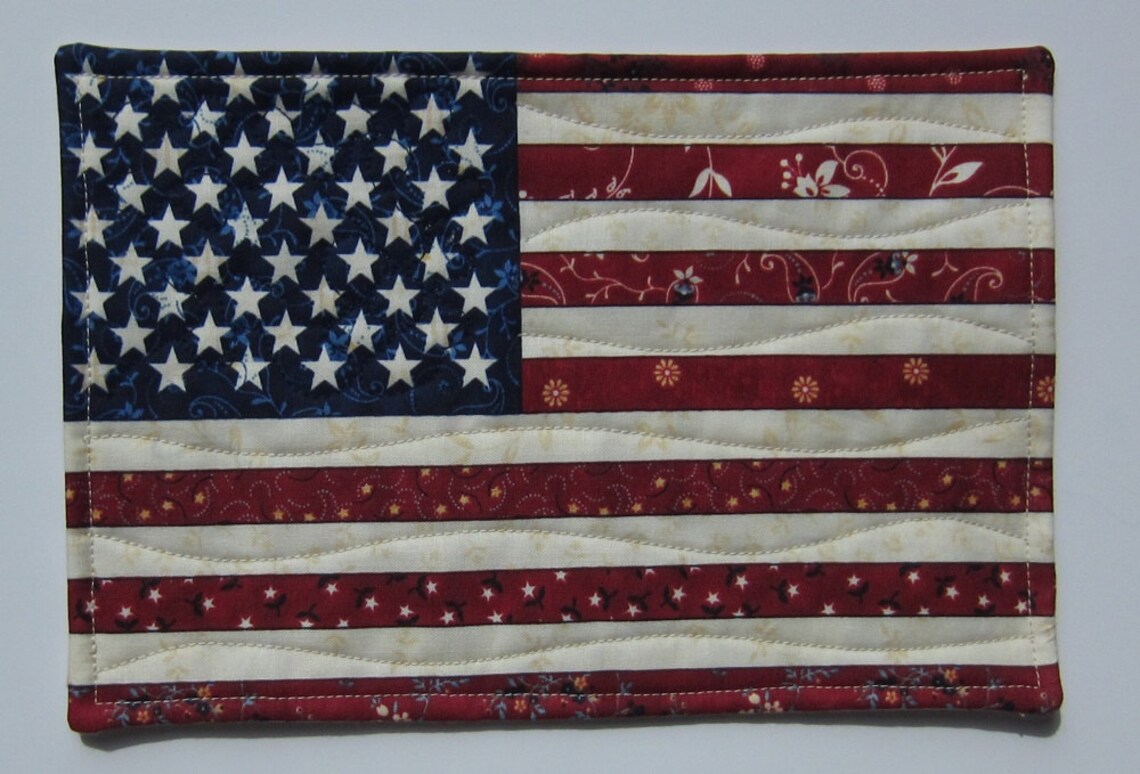 Small American Flag Mug Rug or Wall Hanging - Etsy