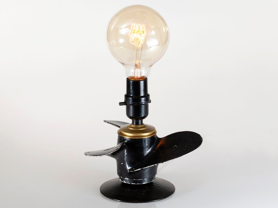Vintage Boat Propeller Lamp With Large New Filament Lightbulb Nautical ...