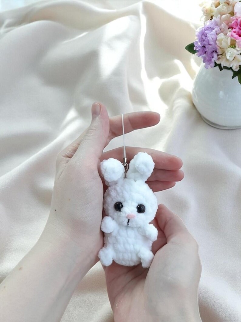 Bunny Keychain Crochet Pattern PDF, Amigurumi Tutorial, DIY Amigurumi ...