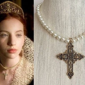 Queen Elizabeth Large Antique Gold Cross Cream Pearl Anne Boleyn ...