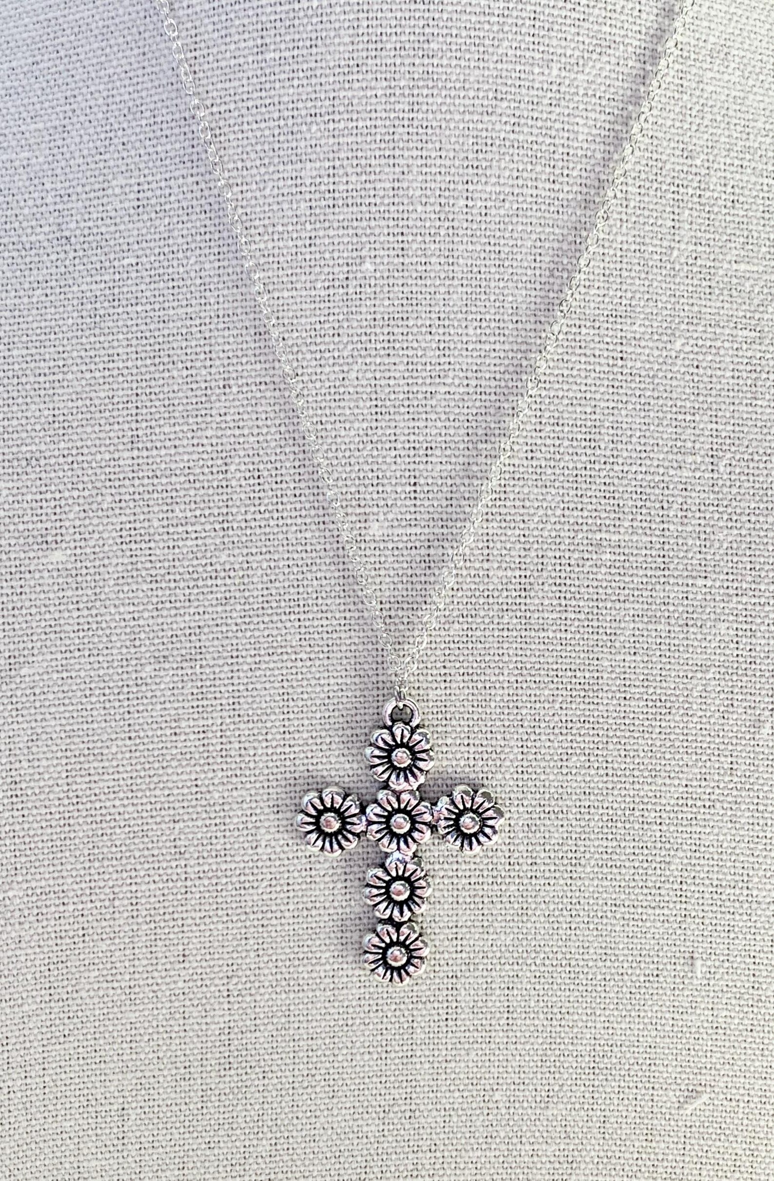 Lady Morgana Pendragon Merlin Antiqued Silver Flower Floral Cross ...