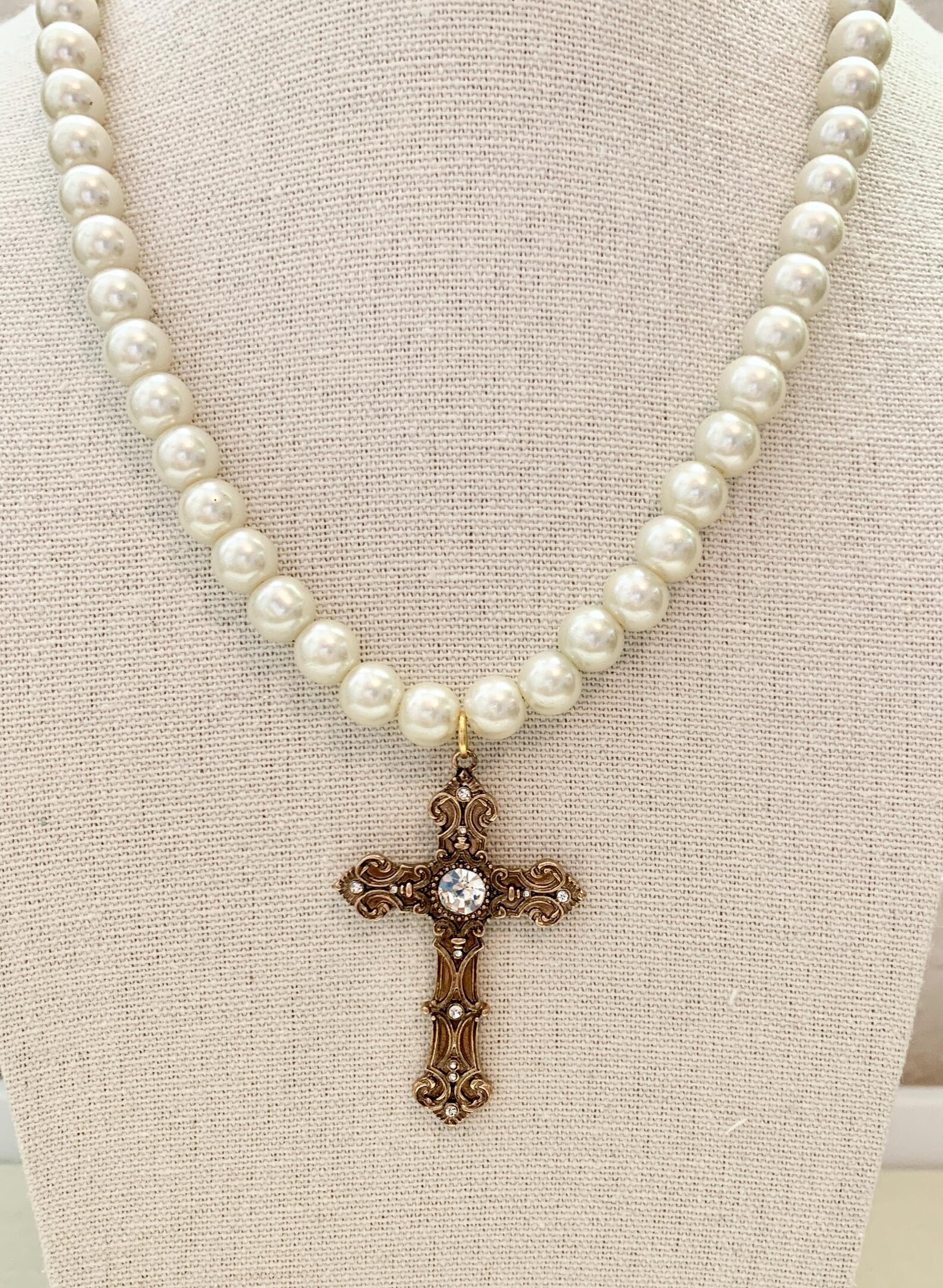 FINAL QUANTITY Queen Elizabeth Tudors Gold Cross Crystal Cream Pearl ...