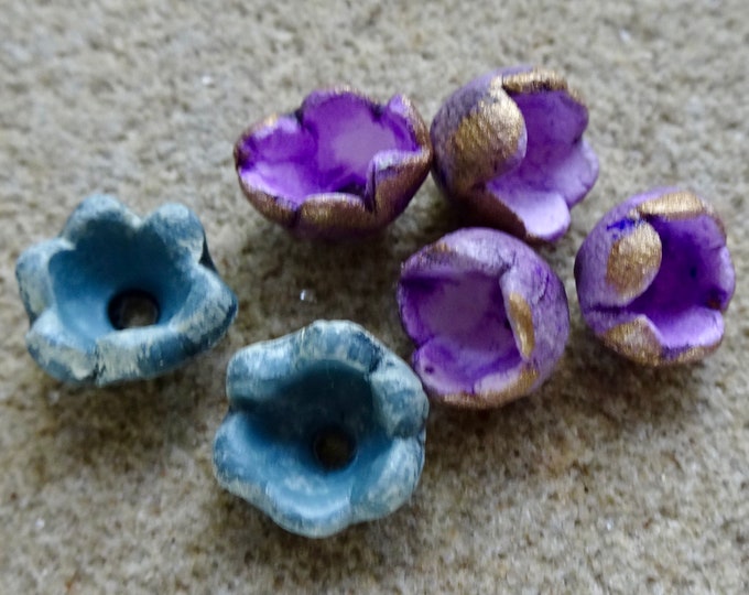 Ditsy Little Ceramic Daisy Flower Pod Bead Set Purple Blue Gold Katy ...