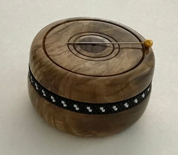 Wooden Magnetic Needle Keeper With Beaded Band Inset - Etsy