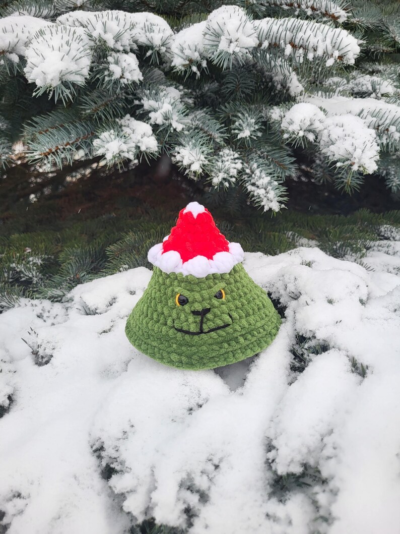Reversible Grinch & Christmas Tree Crochet Pattern | DIY Personalized ...