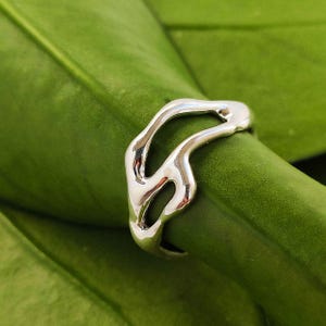 Wavy Ring, Sterling Silver Wave Ring, Curved Ring, Thin Wavy Ring ...