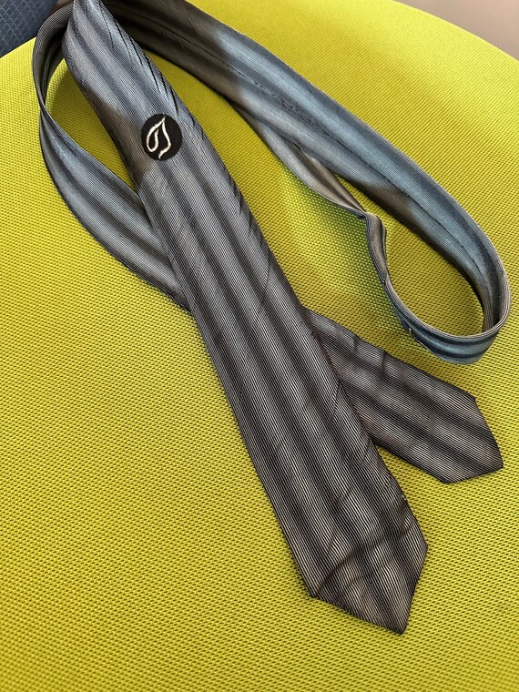 1960's Sharkskin Tie - Monogram J - MOD - Gem