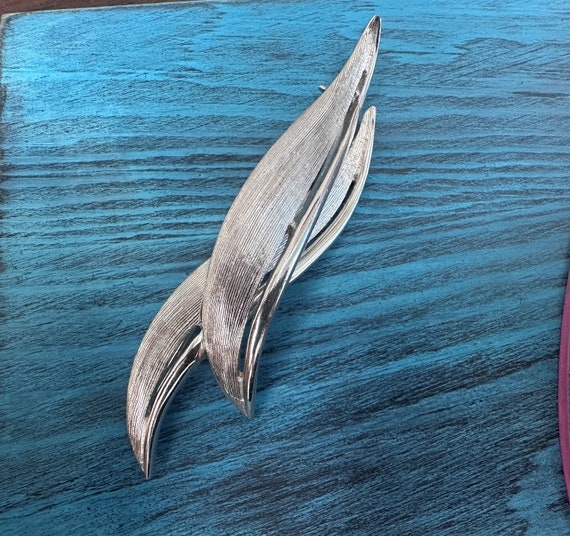 Boucher Vintage Brushed Silver Double Leaf Brooch - Gem