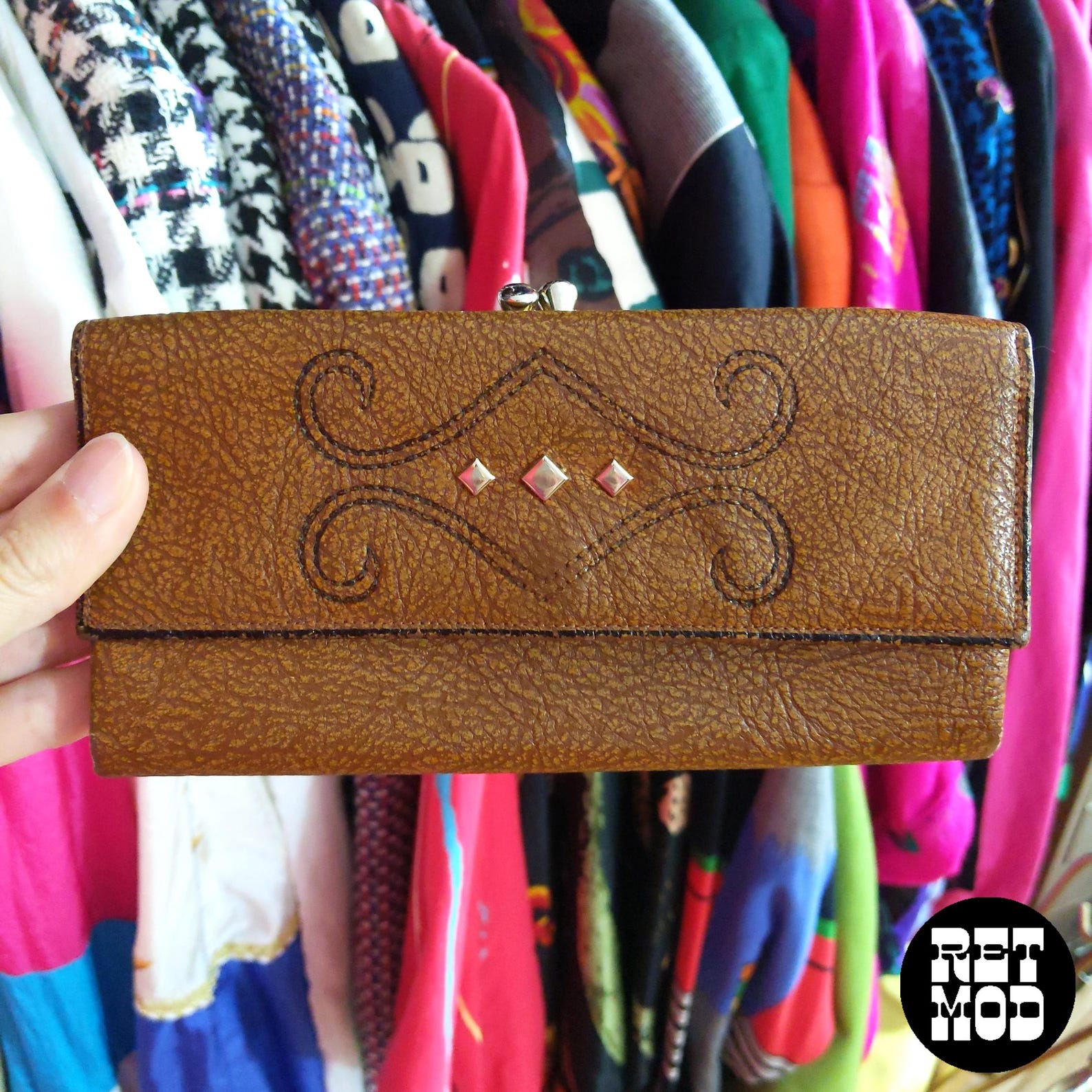 Groovy Vintage 70s Brown Leather Wallet With Scroll Design & Grommets ...