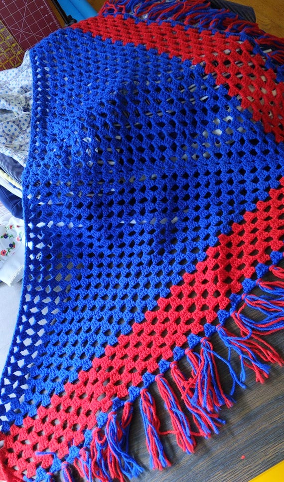 Iconic Mod Vintage 60s 70s Red & Blue Shawl with Frin… - Gem